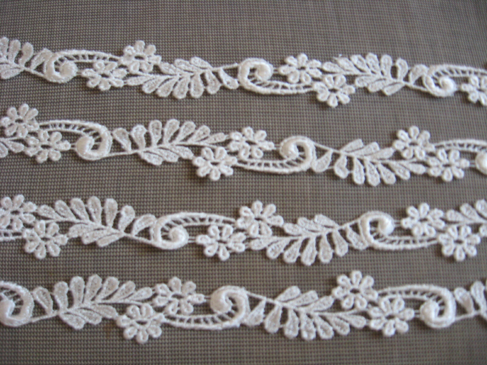 14 YDS NATURAL SCROLL AND FLORAL RAYON VENISE LACE | eBay