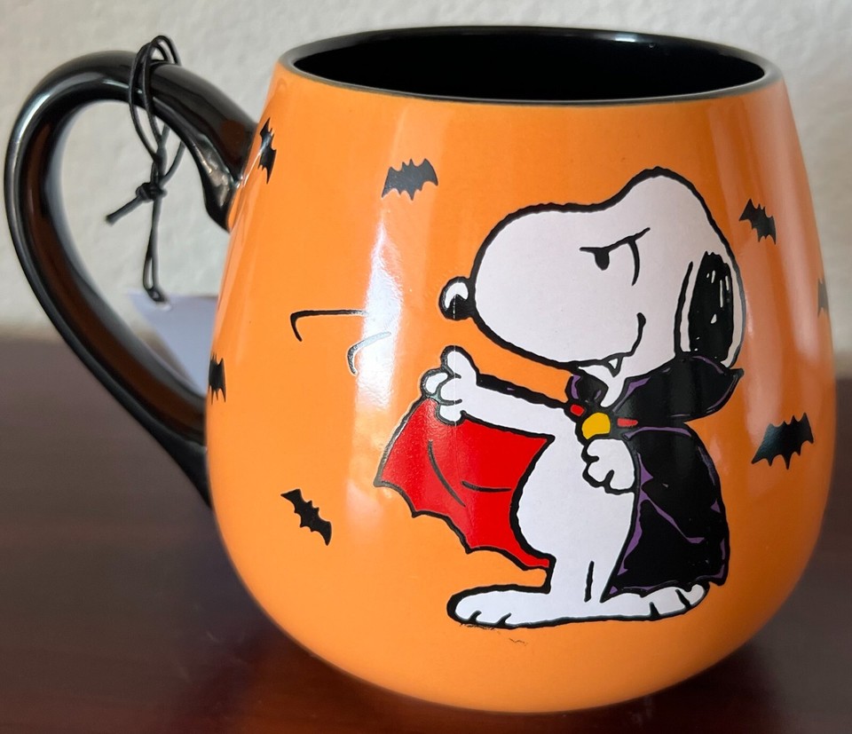 Coffee Mug Halloween Scary Vampire Snoopy With Bats Peanuts Orange ...