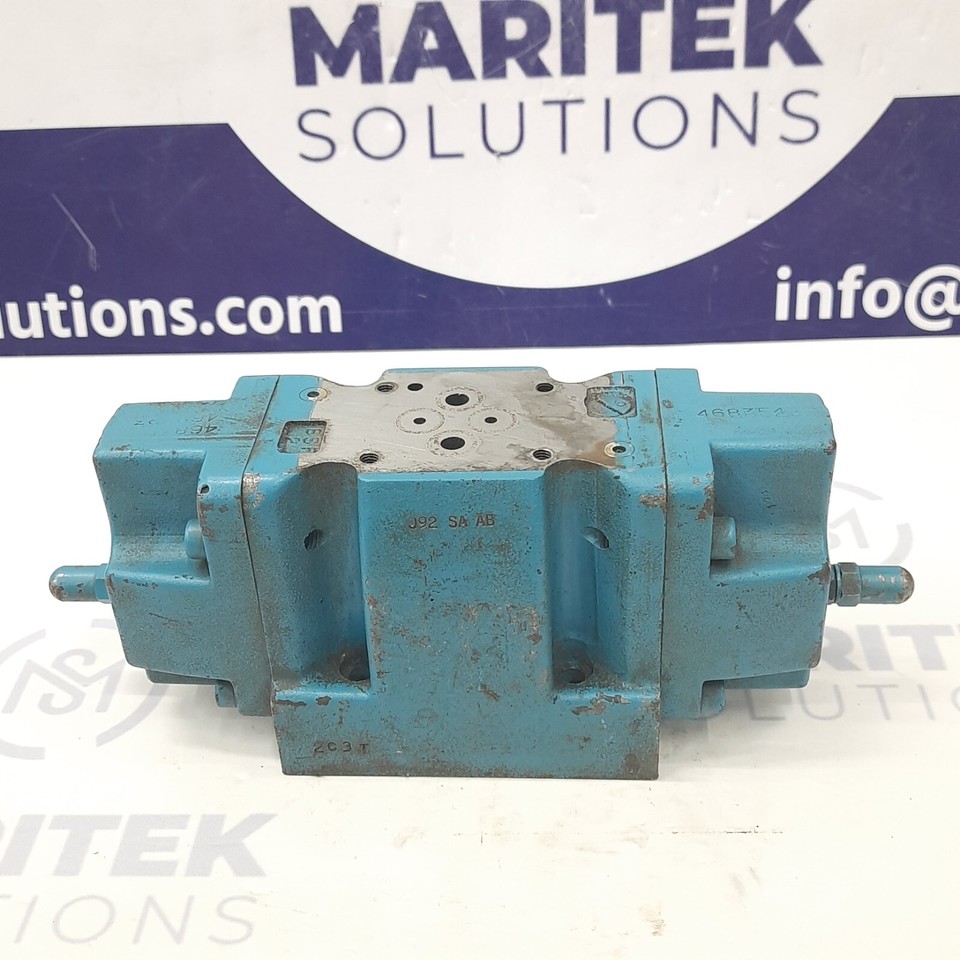 Vickers DG5S-5 2C 3 T M U B5 30 Pilot Operated Directional valve | eBay