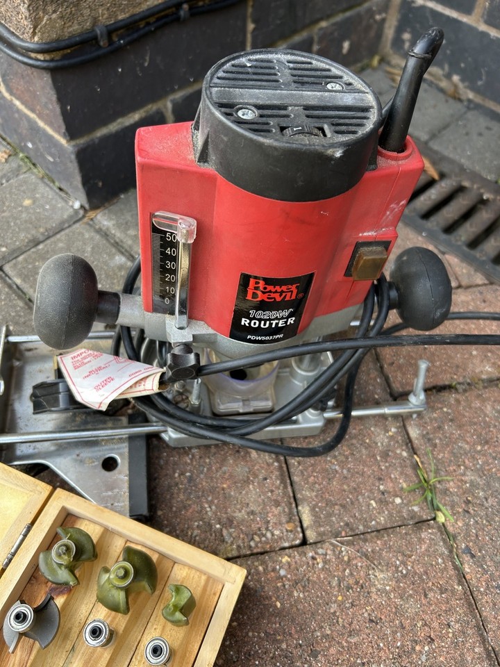 Power Devil Router PDW5037PR 1020w + Box of router bits | eBay