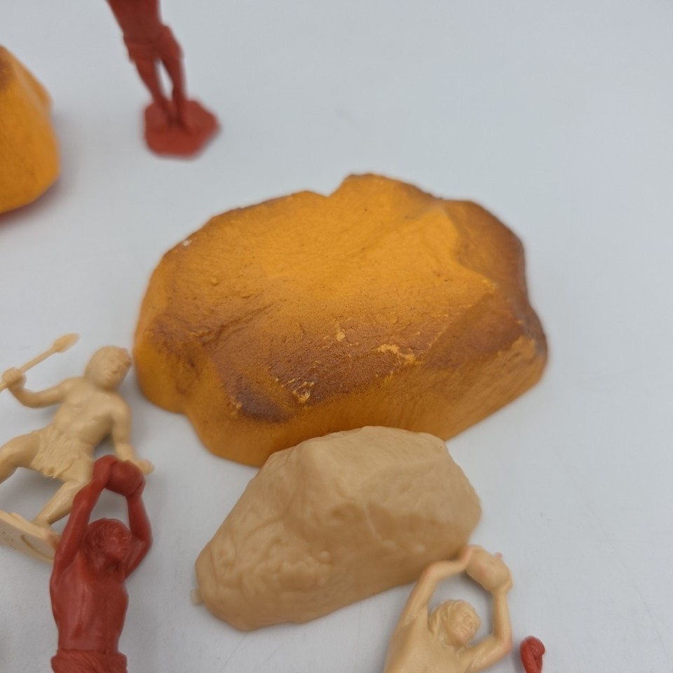 Vintage Louis Marx 2" Plastic Cavemen Toy Lot Figures Rocks Hammer Club ...