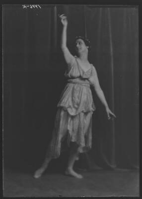Duncan,Isadora,dancers,women,costumes,portraits,performers,Arnold ...
