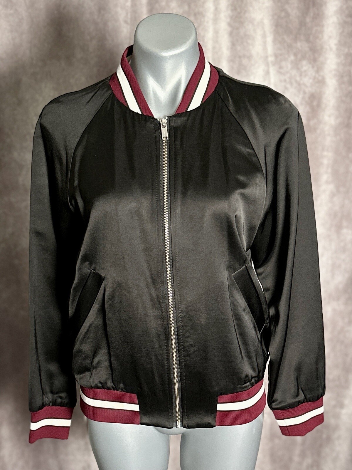 Babaton Aritzia Satin Bomber Jacket Size Medium - Gem