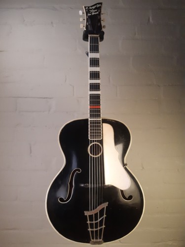 C1957 HOYER Herr im Frack. Schlaggitarre Archtop. Jazzgitarrre | eBay.de