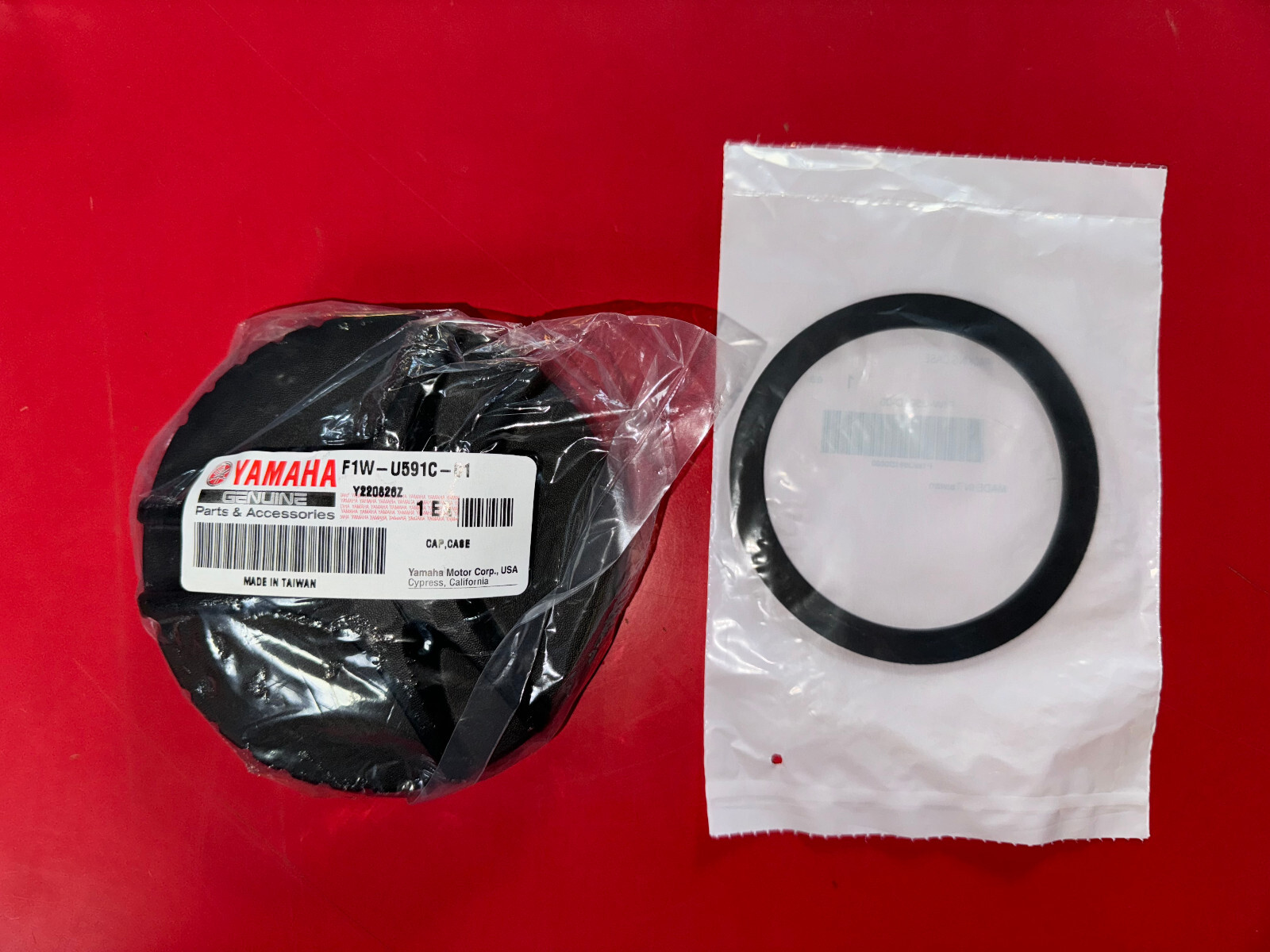 Yamaha OEM Cap Case F1W-U591C-01-00 & Gasket F1W-U591D-00-00 | F1WU591C0100