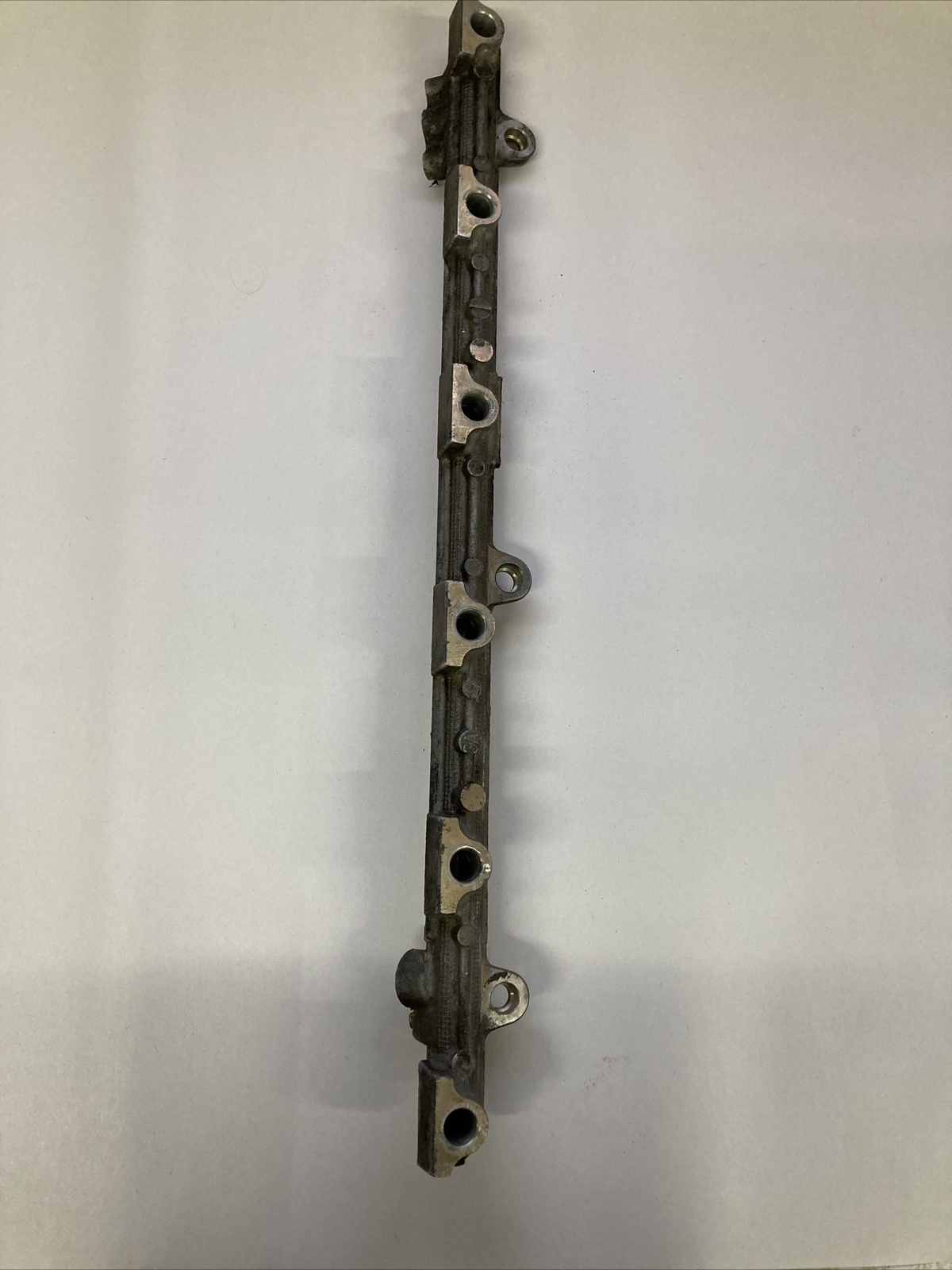 2001-2005 Lexus IS300 OEM Fuel Rail Injector Rail 2002 2003 2004 Gs300 ...
