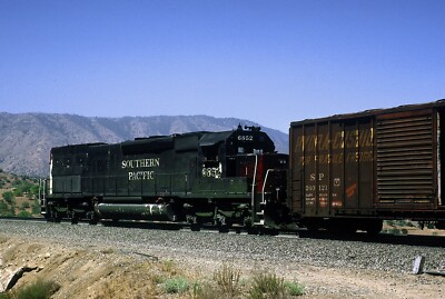 SP EMD SD45T2 6852 on the Tehachapi Loop, August 1990 5 x 7 Photo | eBay