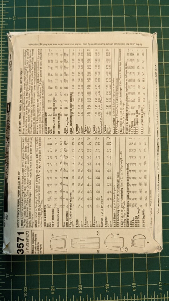 Simplicity 3571 Easy-to-Sew Women's Pajamas, Pajama Bag & Knit Top ...