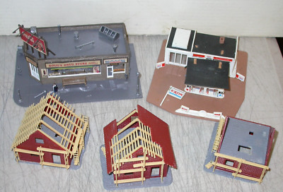 TYCO HO Exxon Gas Station Houses Under Construction Doug's Drug Store ...