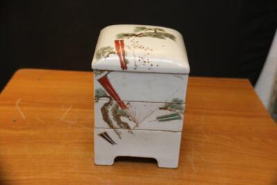 Boxes - Antique Japanese Porcelain