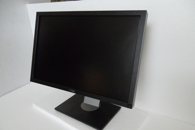 Dell 24" U2410f UltraSharp LCD Monitor 1080p DVI HDMI 4-port USB Hub ...