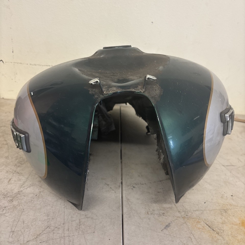 Triumph America 900 OEM Fuel Gas Tank T2400915-HK Goodwood Green ...