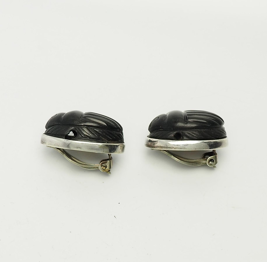 Amy Kahn Russell carved onyx Scarab beetle sterling silver clip on ...