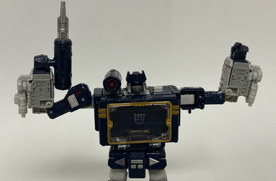 Siege/Legacy Soundwave to SS86 Transformers Soundwave Upgrade Height ...