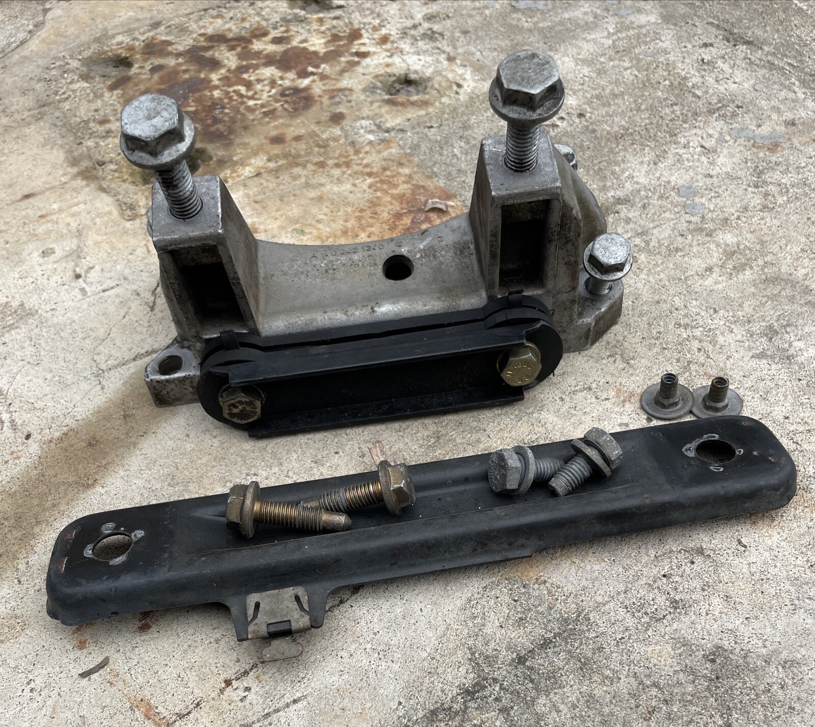 1996-2018 MERCEDES-BENZ REAR TRANSMISSION BRACKET 1402421340 W210 With ...