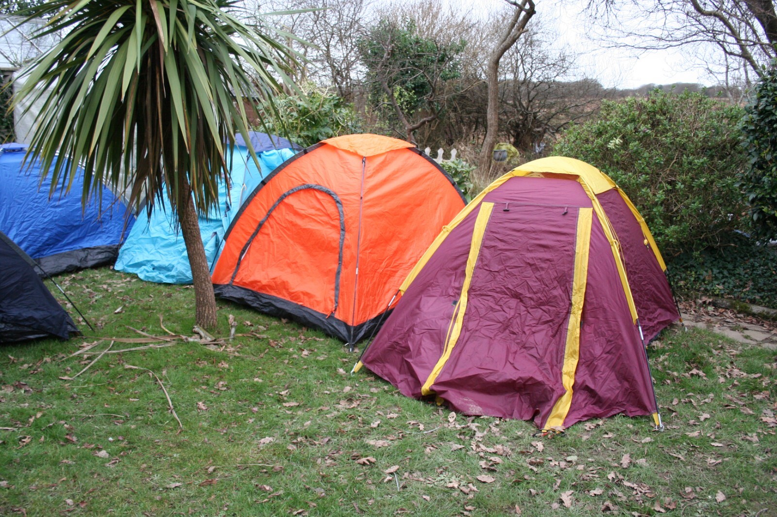 Eurohike 2 man Dome Tent / Eurohike 2 person dome tent / red and black ...