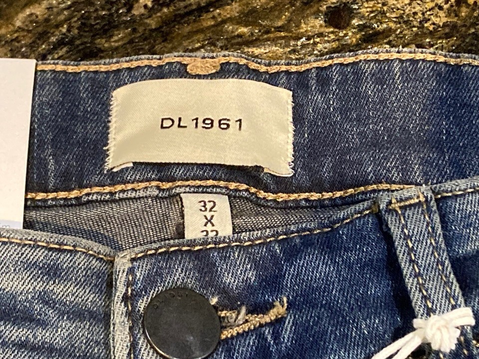 DL1961 Avery DL Ultimate Jeans Men Size 32 x 32 Med. Wash Denim Relaxed ...