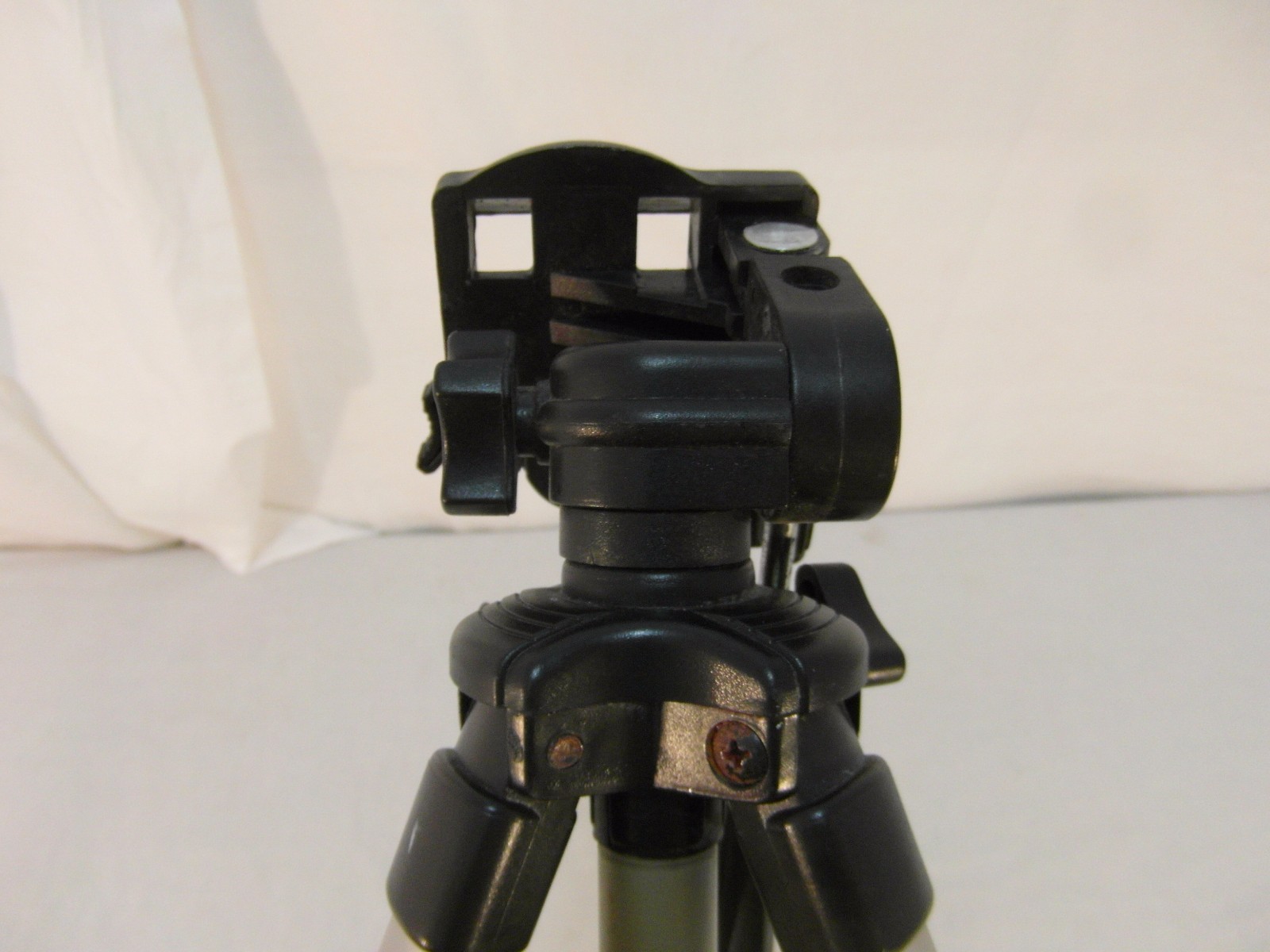 Memorex Gray Black Camera Tri-Pod Stand Level Camera Lock Black Silver ...