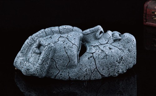 Jojo's Bizarre Adventure Vampire Stone Mask Wall Hanging Omen Dio ...