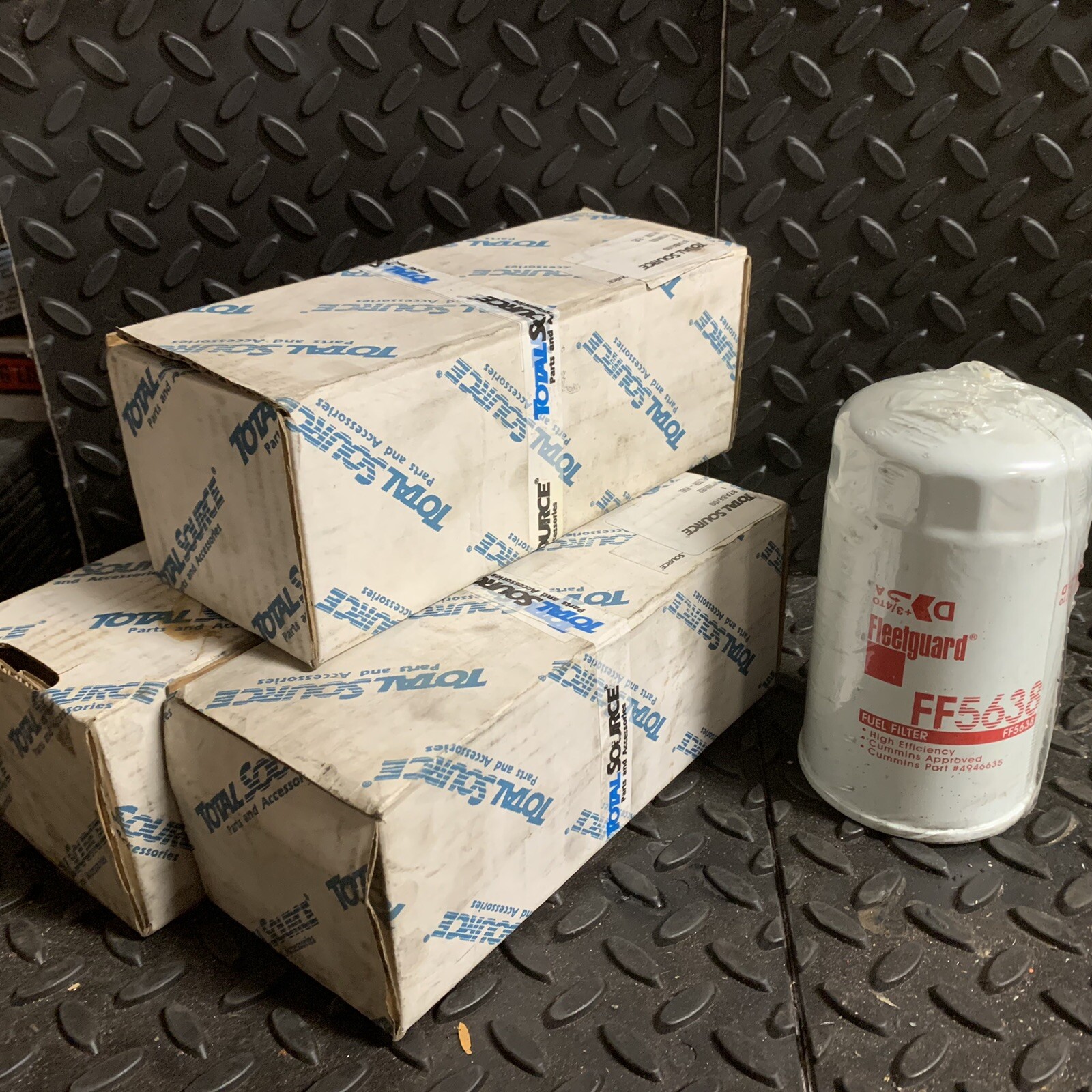 FLEETGUARD FF5638 - Fuel filter cross reference