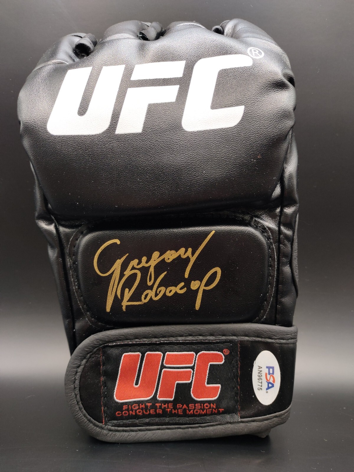 GREGORY RODRIGUES AKA Robocop SIGNED UFC Fighter Glove PSA/DNA COA ...