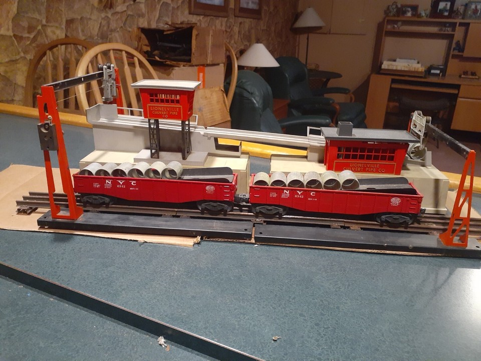 Vintage Lionel Trains No. 342 & 345 Operating Culvert Loader/unloader w ...
