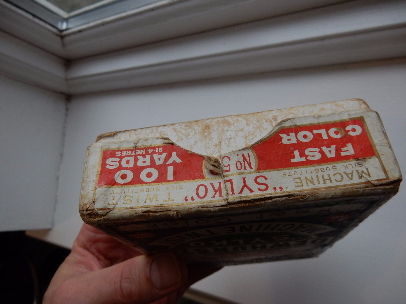 BELLE VUE MILLS SKIPTON vintage box and contents 10x 14x4 cm BD23 1FJ ...