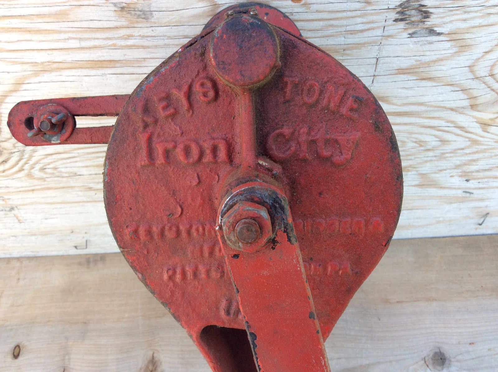 Vintage Keystone Iron City Blacksmith Hand Crank Bench Grinder | eBay