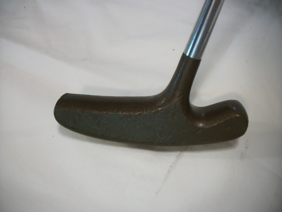 Titleist Acushnet Bulls Eye RH putter by John Reuter Jr pat pend RARE ...