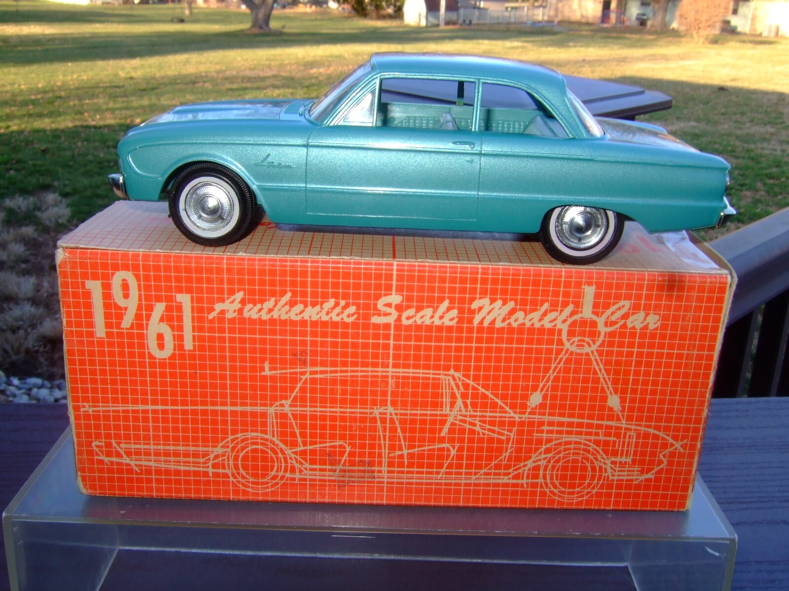 1/25th Scale 1961 Ford Falcon--TISSUE--BOX--EXCELLENT-- | eBay