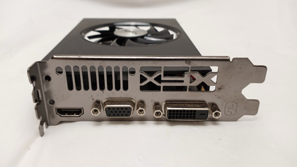 XFX AMD AMD RADEON R7 240 : 4GB GDDR5 : Graphics Card | eBay