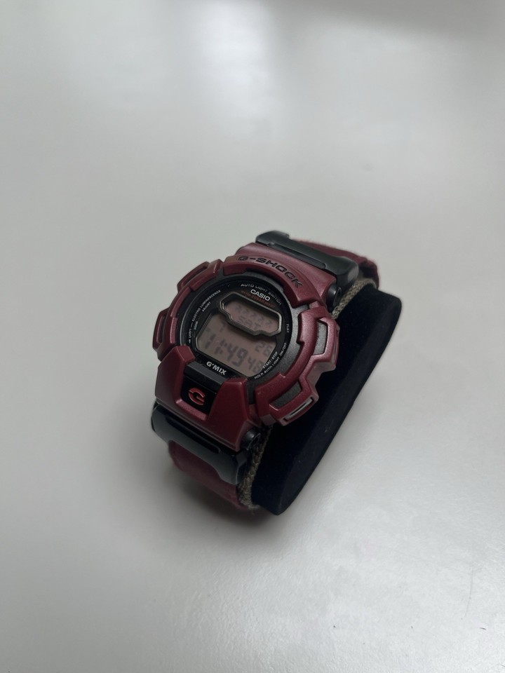 Casio G Shock Unisex Digital Quartz Watch In Maroon With A Nylon Strap ...