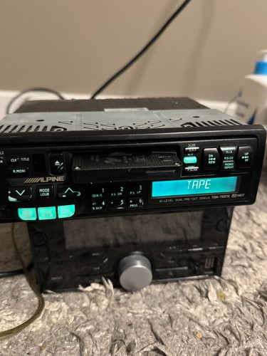 ALPINE CAR AUDIO STEREO AM/FM CASSETTE UNIT OLD SCHOOL TDA-7537e ...