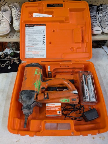 RAMSET T3 MAG GAS FASTENING TOOL W/Charger, 2 Battery And Case Fuel ...