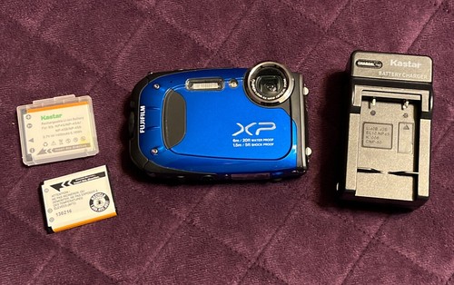 Fujifilm FinePix XP65 Camera (**For PARTS OR REPAIR) (***DOES NOT TURN ...