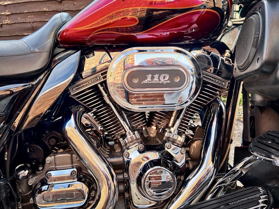 2011 Harley Davidson CVO Electra Glide Ultra Classic - Rio Red And ...