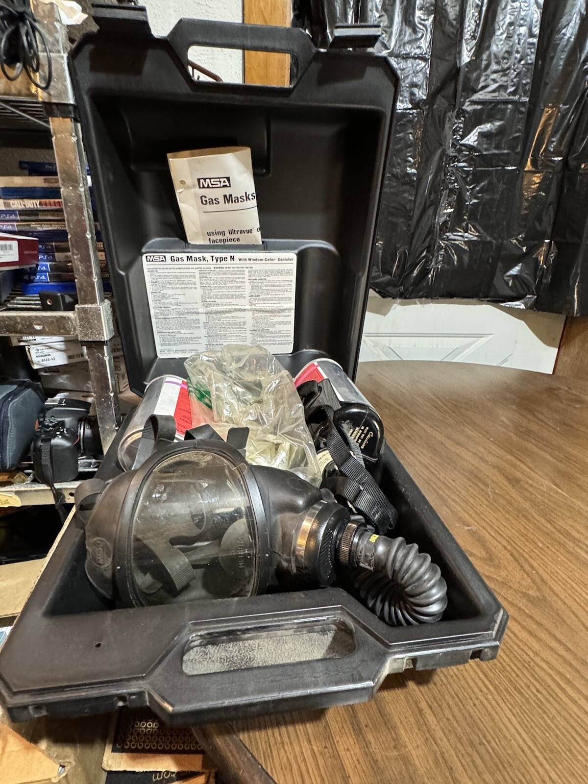 Vintage MSA GAS MASK TYPE N Window Stator with case 96680 Sz Medium | eBay