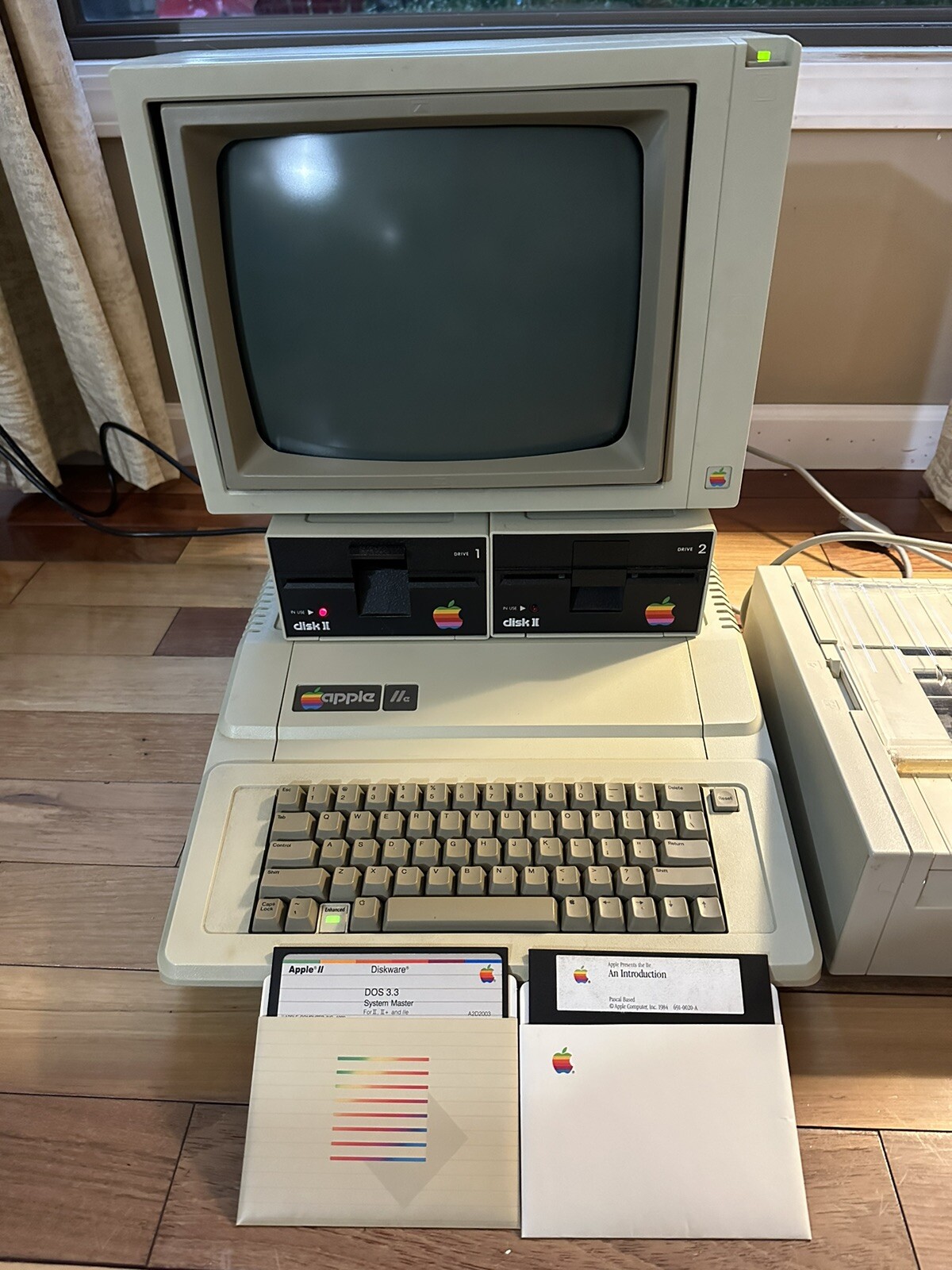 Apple IIe AA11040B Computer, Apple monitor 2 Apple Drives Apple Printer ...