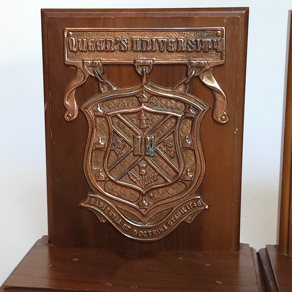 VINTAGE Queen's University Book Ends Brass Crest Coat of Arms | eBay