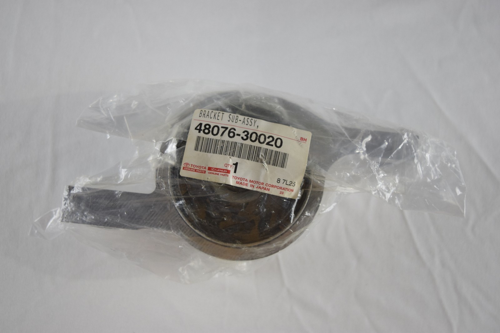 Genuine Lexus IS F 2008-2014 lower Control Arm Bushing 4807630020 OEM ...