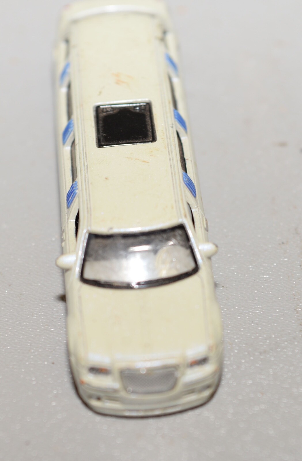 President Donald Trump die cast limo rare tan & blue limousine Maisto ...