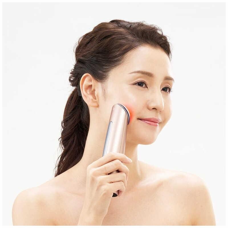 YA-MAN M18-YL RF Facial Equipment Photo Plus Shiny Champagne YA-MAN M18-YL RF Facial Equipment Photo Plus Shiny Champagne