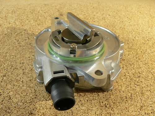 LAND ROVER VACUUM PUMP LR2 3.2L PETROL NEW LR009388 | eBay