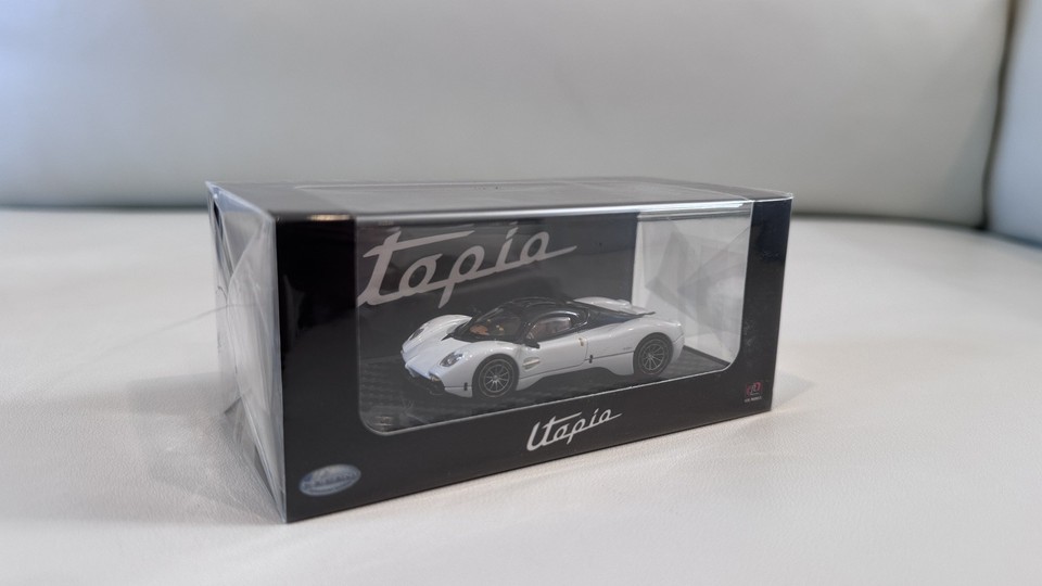 ZD LCD 1:64 White Black Top Utopia Racing Sports Model Diecast Metal ...