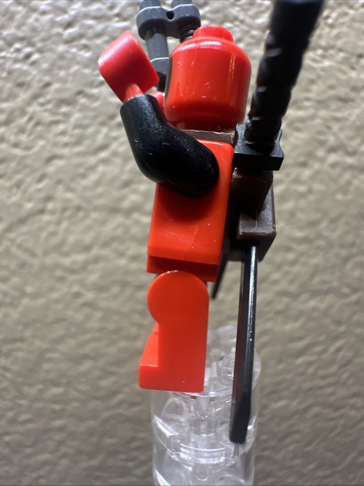 Genuine LEGO Deadpool Minifigure 6866 Marvel X-Men Chopper sh0032 READ ...