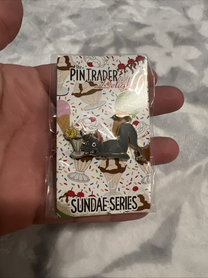 Disney DSF DSSH Pin Trader Delight Sundae PTD LE 500 Pixar Coco Dante ...