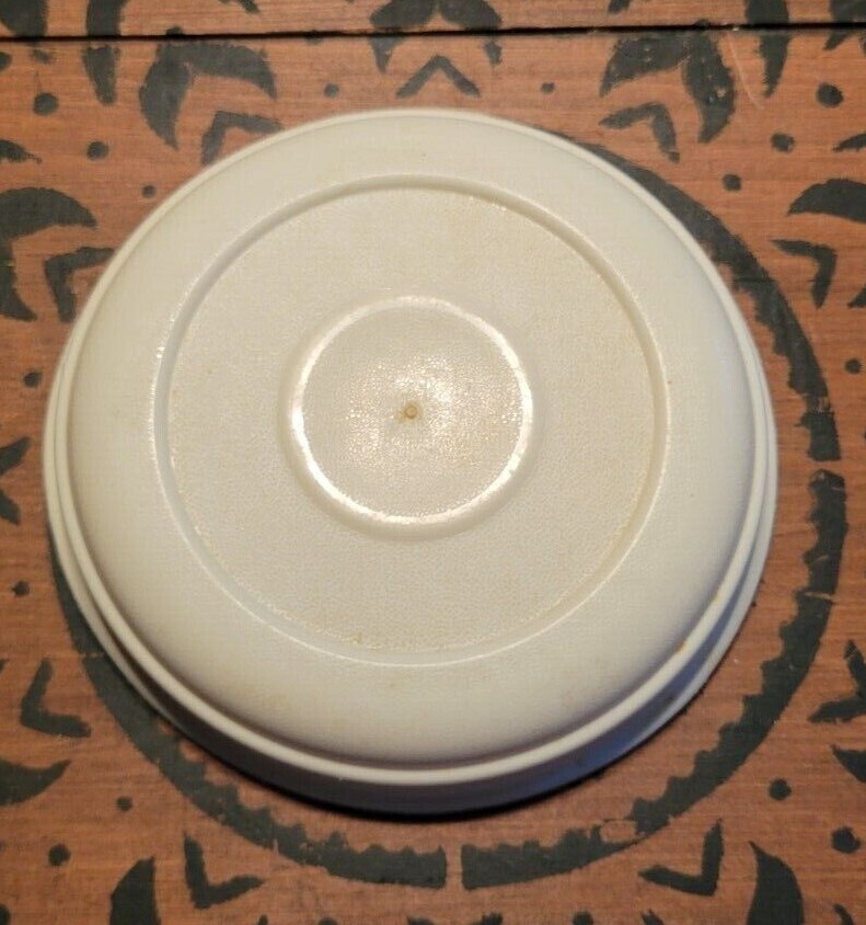 Vintage Rubbermaid Replacement lids lid Servin Saver Almond Round ...