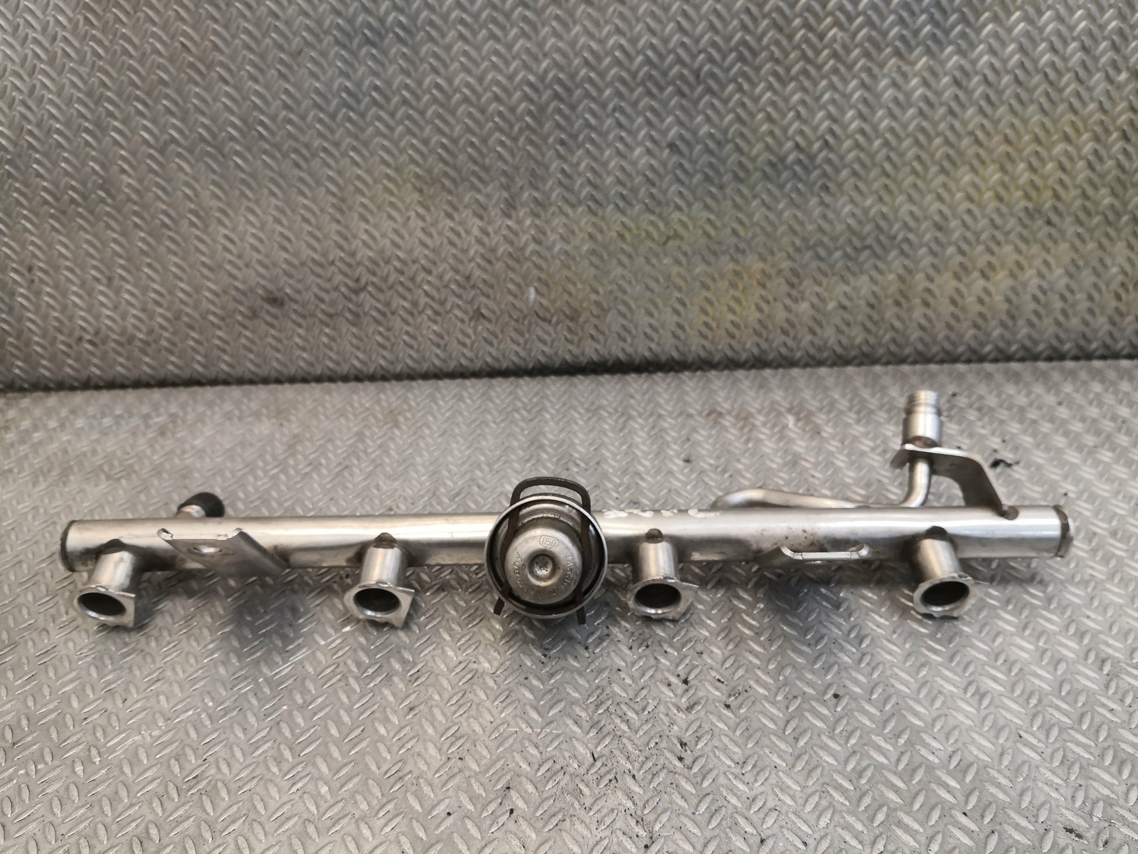MERCEDES-BENZ C W203 C 200 Kompressor Fuel Rail 1110780292 1.8 Petrol ...