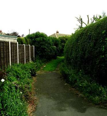 Photo 6x4 Mill Pit Lane Rothwell/SE3428 c2007 | eBay UK