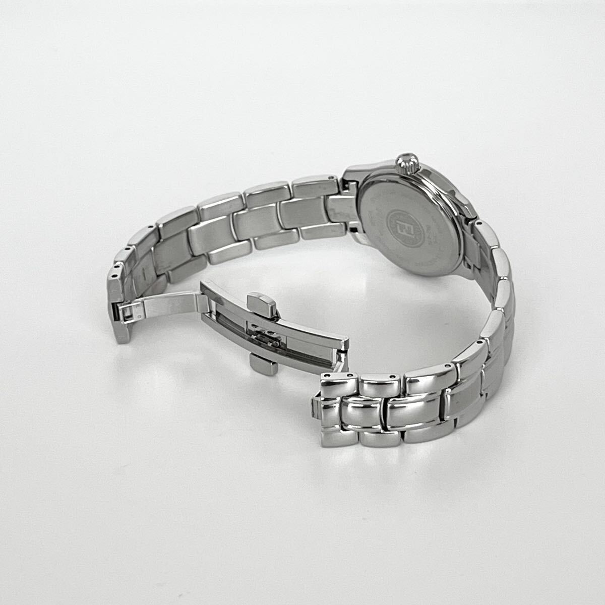 Fendi 210L Ladies Watch Battery Silver Dial S1705 Auth | eBay Fendi 210L Ladies Watch Battery Silver Dial S1705 Auth | eBay